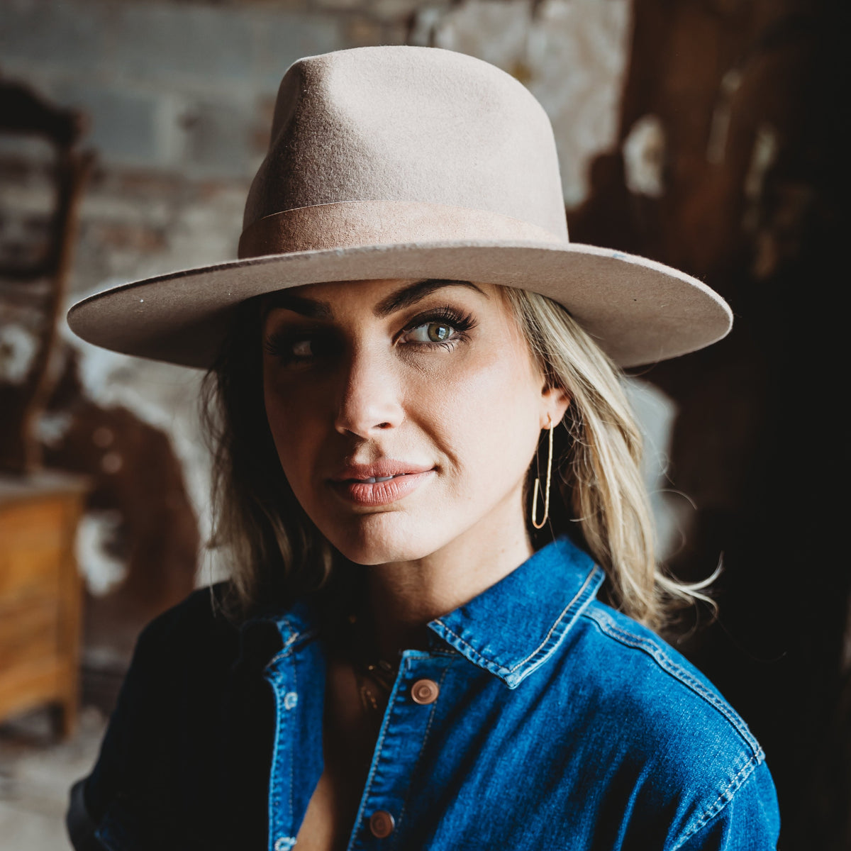 Lowen – Leslie Curtis Jewelry Designs